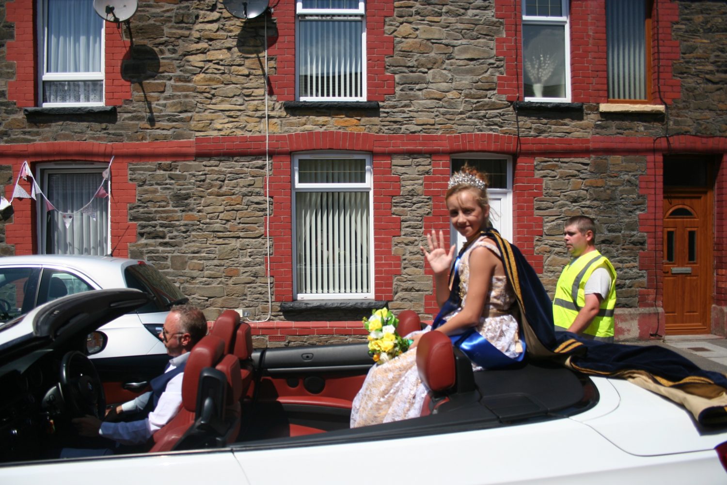 Resolven Carnival Parade Hits John Street and the Field – Resolven ...