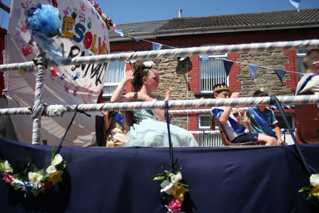Resolven Carnival Parade Hits John Street and the Field – Resolven ...