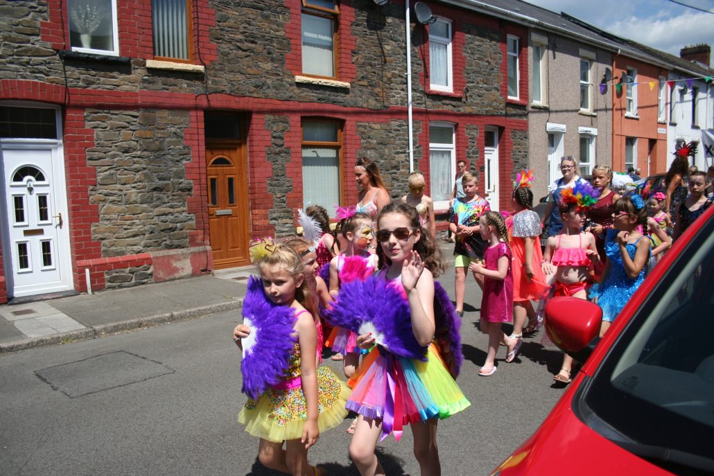 Resolven Carnival Parade Hits John Street and the Field – Resolven ...