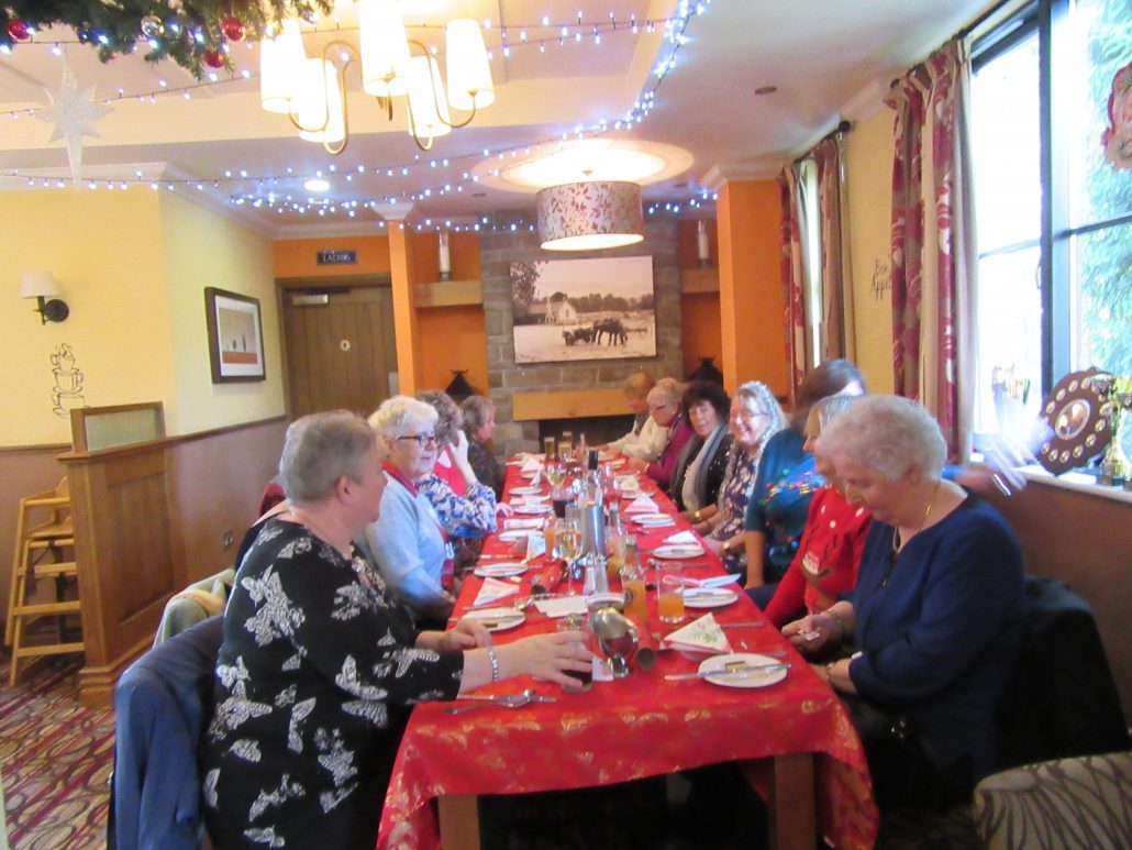 Resolven Ladies’ Bowls Club Presentation Lunch – Resolven District News